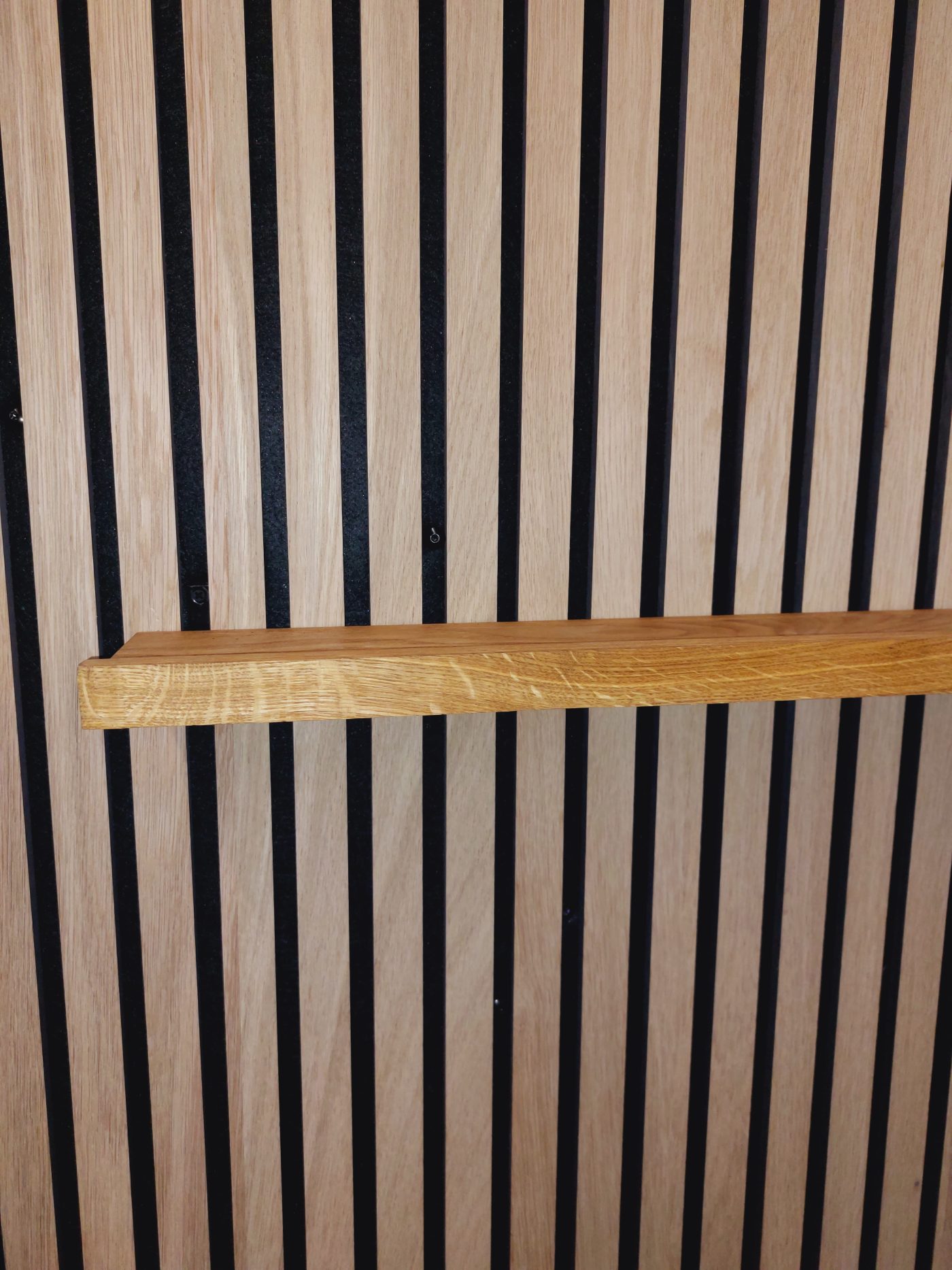 Hylde 560 mm til akupanel - flere varianter - Wallshop.dk