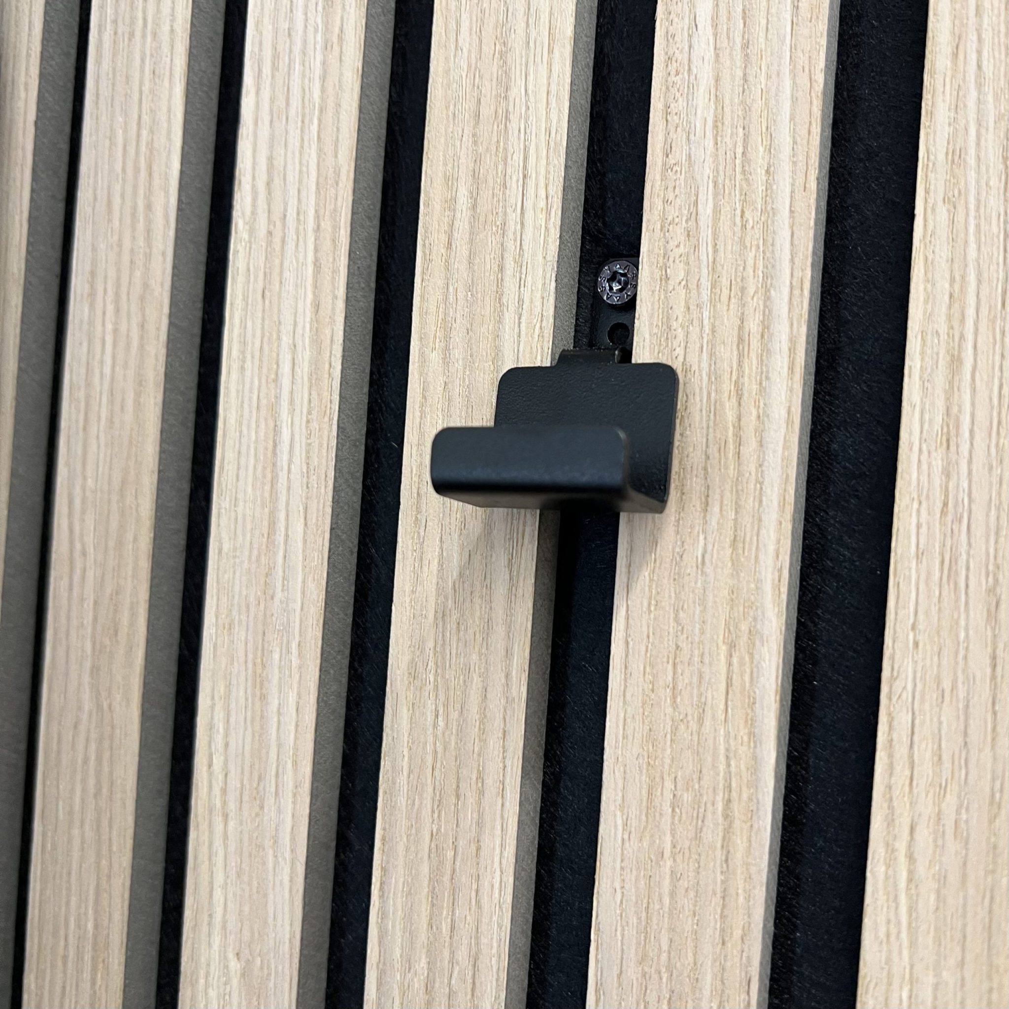Akustikpanel 2400mm - smoked oak finer » Køb online hos Wallshop.dk
